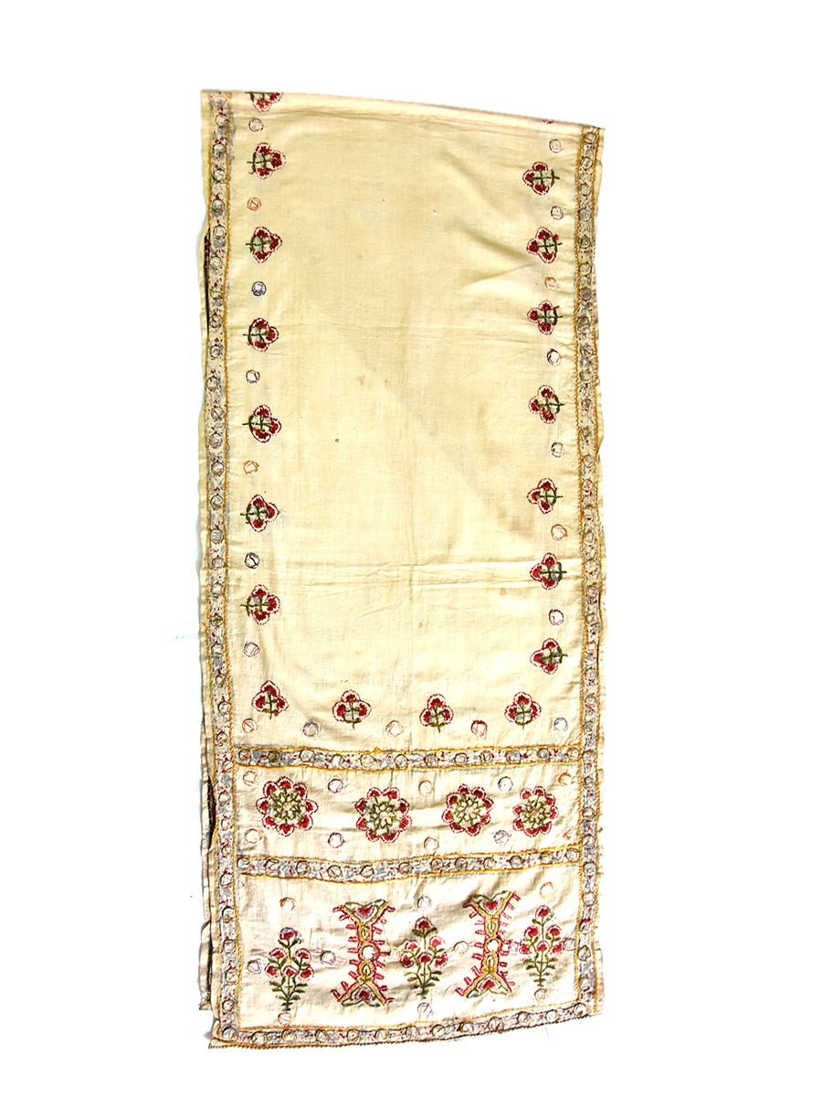 Sindh Hand embroidered folk textile sash, Bokano, Kutch (Gujarat) - 15 ...